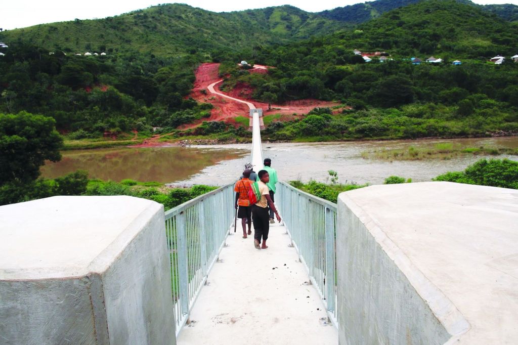MKOMAAS RIVER PEDESTRIAN BRIDGE - JG Afrika